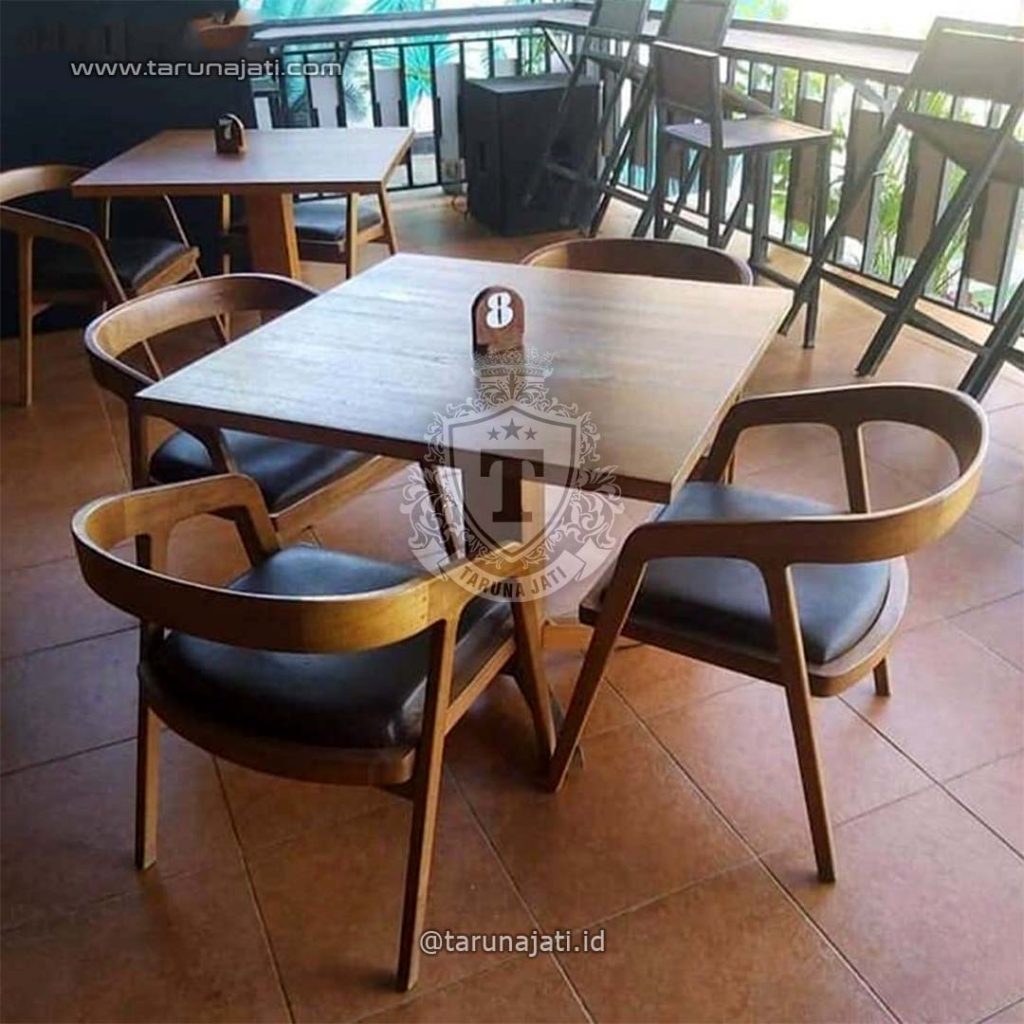 Meja Makan Café Kotak Minimalis 2025