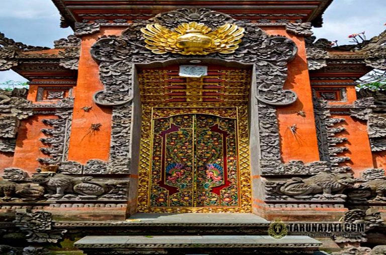 Desain Dan Ciri Khas Angkul Angkul Bali Modern 2025